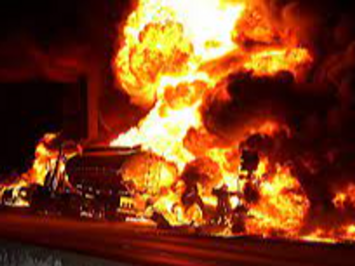 Blast in gas filled truck in Mongolia | मंगोलिया में गैस से भरे ट्रक ...