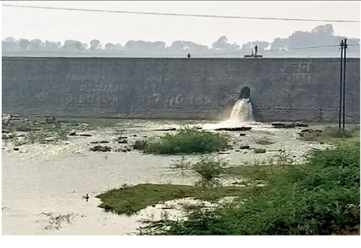 Chemical laden water is being released from factories in Gohad's Besli ...