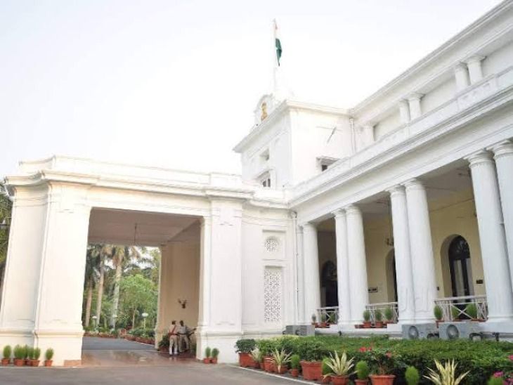 UP - Lucknow - Investiture ceremony at Raj Bhavan on Republic Day, 16 ...