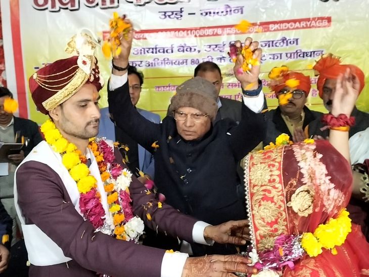 6 couples got married in Jalaun