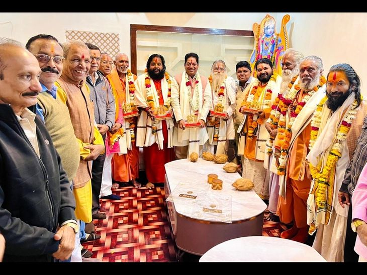 Vishwa Brahmin Samaj Sangh took initiative in Indore | इंदौर में विश्व ...