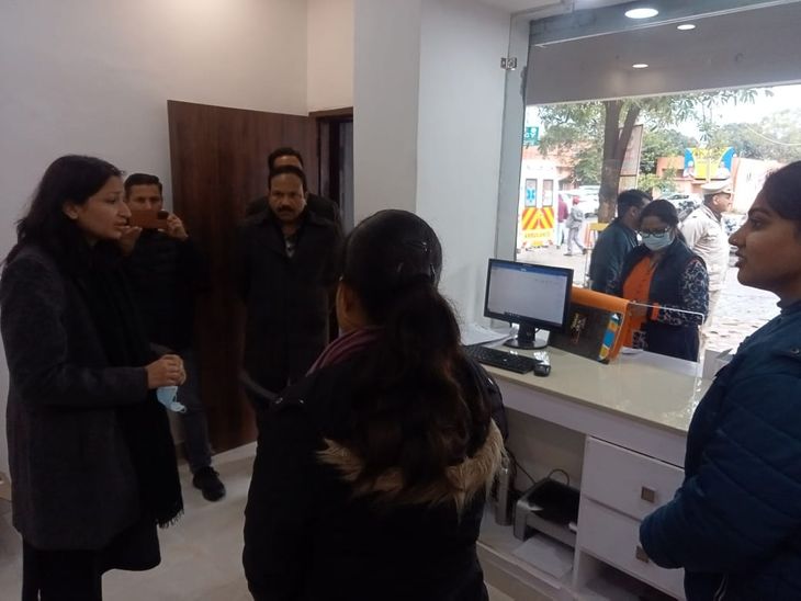 Punjab Hoshiarpur DC inspected civil hospital | होशियारपुर DC ने सिविल ...