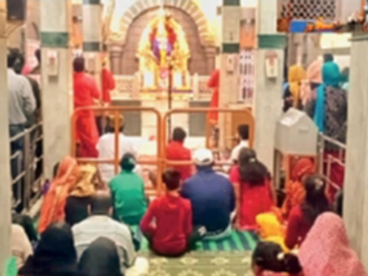 Aarti in Sai Temple located in Sindhi Colony, Bhopal | सिंधी काॅलोनी ...