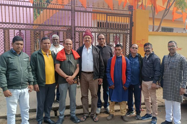 RSS group of the district leaves for Ayodhya to visit Shri Ram temple ...