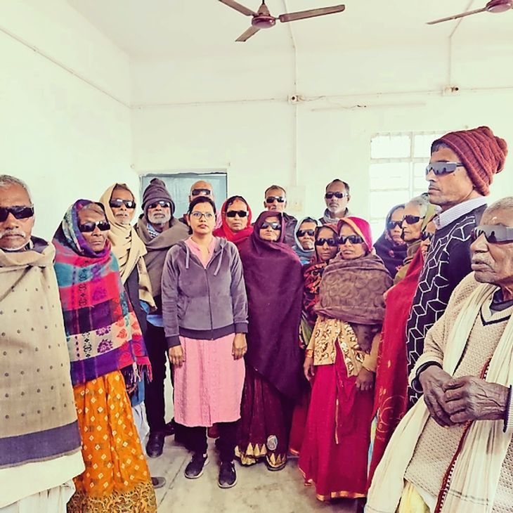 Successful operation of 17 cataract patients in one day in the eye ward. | आई वार्ड में एक दिन ...