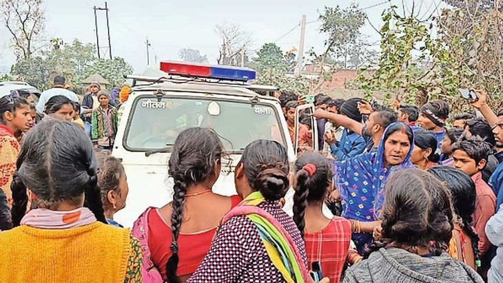 6 year old innocent dies due to vehicle collision in Nautan's Bankatwa ...