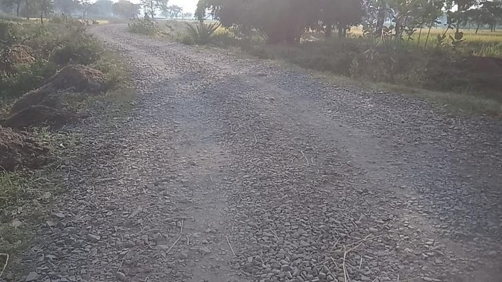 The gravel filled in the potholes on Ramtara-Bhanpuri road got uprooted ...