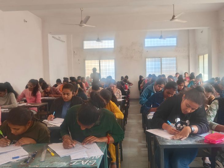 Pre-university examination started in Government Girls College ...