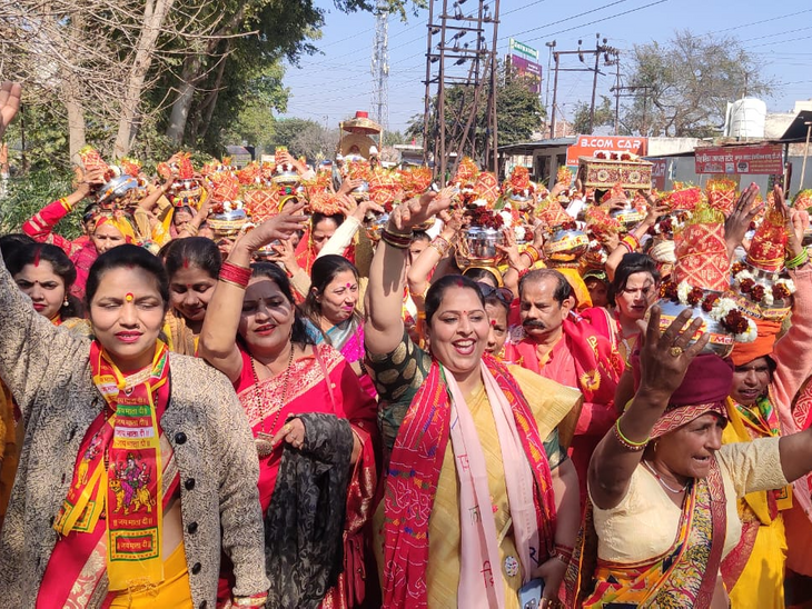 Grand Kalash Yatra started with the cheers of Mahamai | महामाई के ...