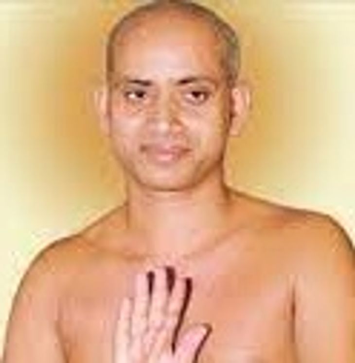 Arrival of Acharya 108 Shri Vishuddha Sagar Ji and 27 Muniraj Mahasangh ...