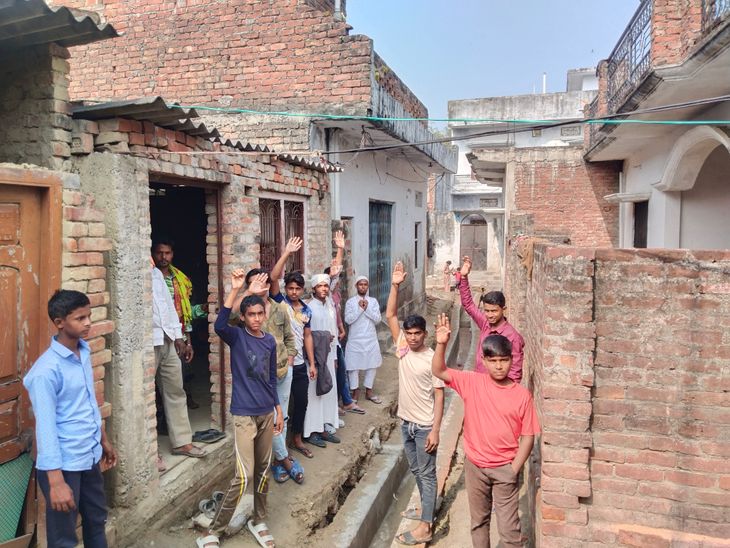 Use of inferior material in drain construction in Chirayakot ...