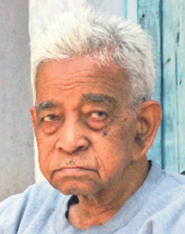 Former welfare officer Digambar Sahu passes away, MLA pays homage ...