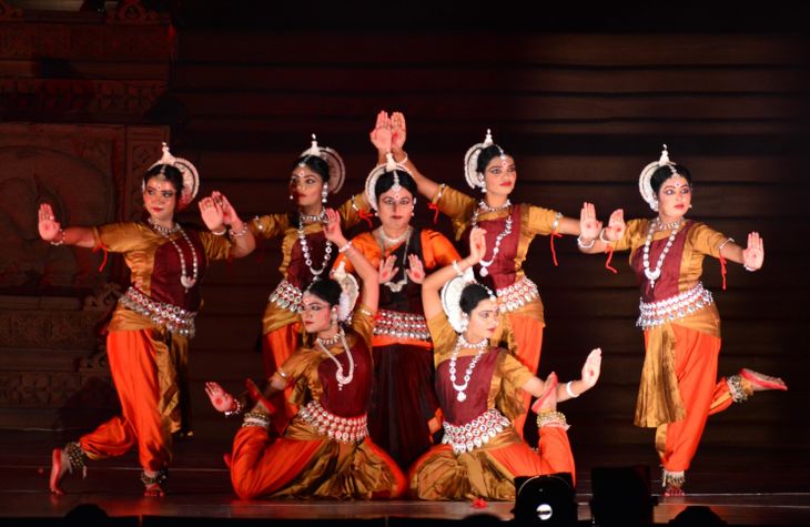 The dancers greeted the cosmic power with Shiva Shambhu's Tandava dance ...