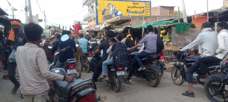 There is a jam at Bagdiya intersection due to heavy vehicles entering ...
