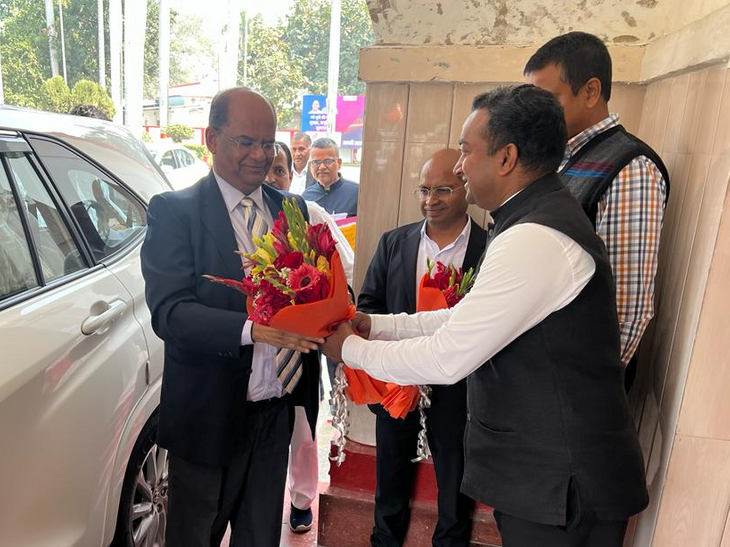 Villagers will now be able to take home loan from the bank.Ayodhya. Dm ...