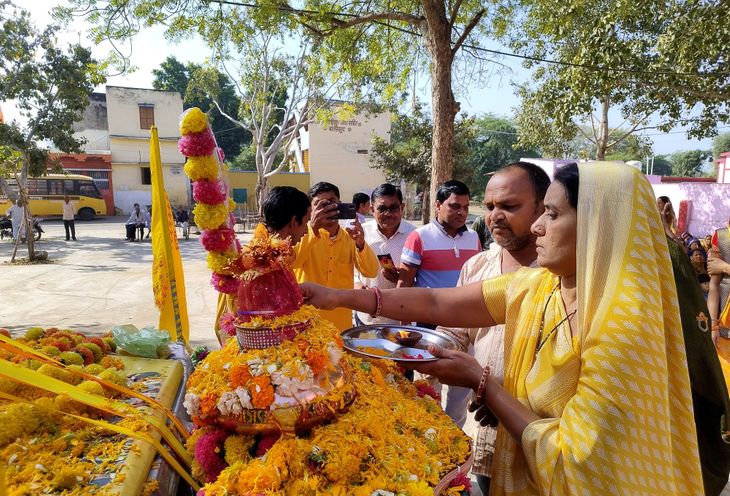 Worshiped Shakti Kalash and Akhand Deep