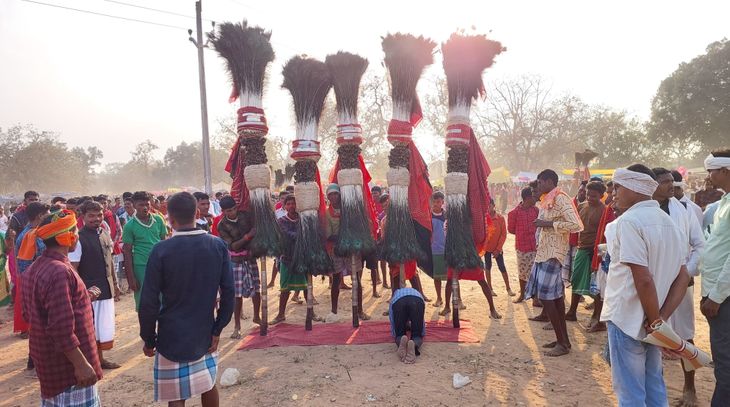 Villagers gathered in the traditional Ghotpal Madai of the area | अंचल ...