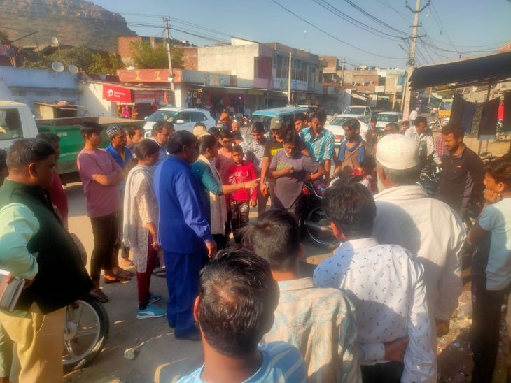 Encroachment will be removed from bus stand to Cantonment Circle today ...