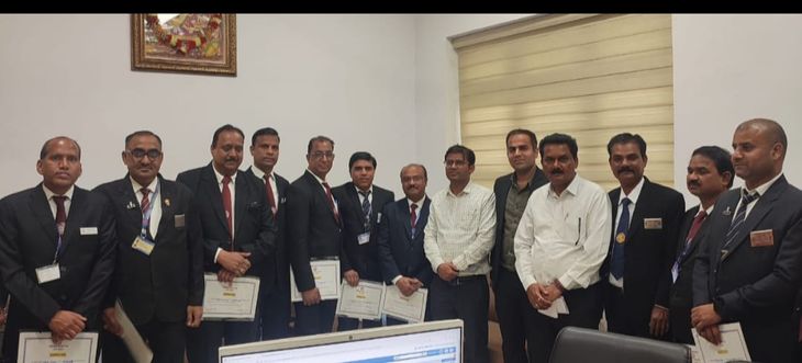 12 TTEs who did excellent work in Kota Railway Division honored | कोटा ...
