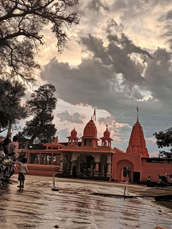 Clouds increase the attraction of Shri Boreshwar Mahadev Temple ...