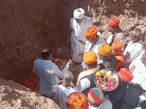 Bhoomi Pujan of Kheteshwar Vishranti Bhawan in Ramdevra | रामदेवरा में ...