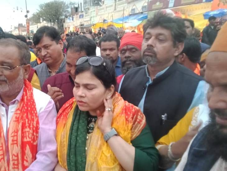 500 members of Muslim Manch visited Ramlalaण्Ayodhya. Ramlala ...