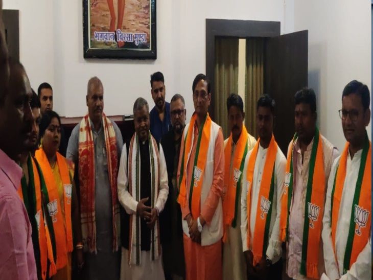 Jamtara District Congress President Harimohan Mishra joins BJP | कांग्रेस को झटका: जामताड़ा जिला ...