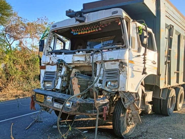 Truck lost control and collided with container, driver injured ...