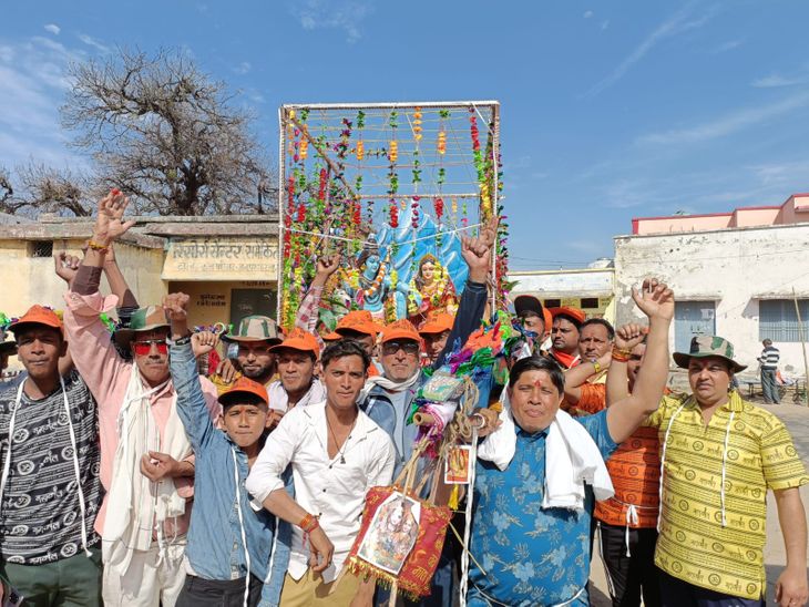 Kanwariyas of Faridabad have been coming to Anupshahr for 40 years to ...