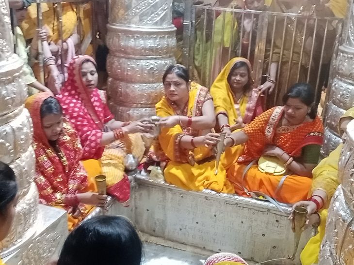 Haldi ceremony of Mata Gauri completed in ancient Budhenath temple ...