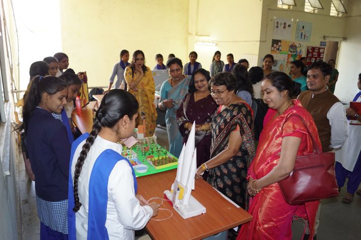 Seminar held on the role of women scientists in the field of science ...