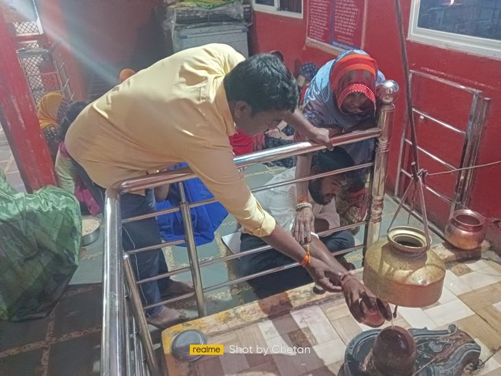 Worship of Shiva in Bagwada | बगवाड़ा में शिव की आराधना: थालियां लगाकर ...