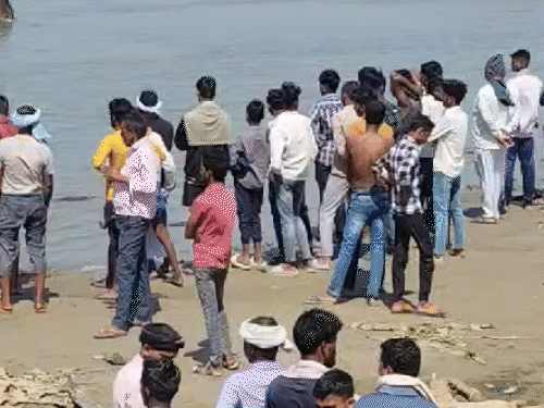 One person drowned in ganga river in khusrupur baikathpur ghat ...