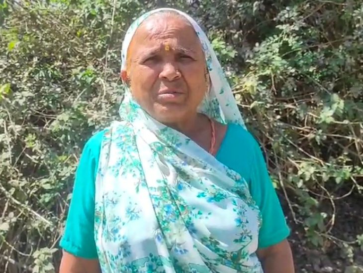 2 tola gold chain passed from woman's neck | महिला के गले से 2 तोला ...