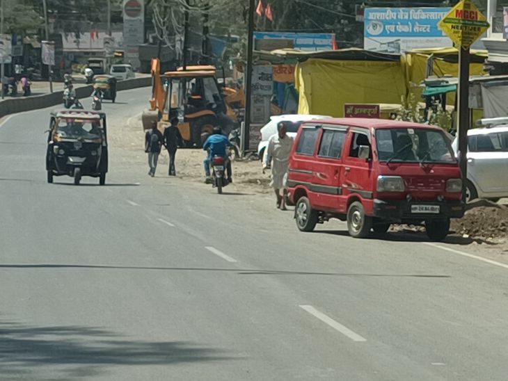 problems in transportation | शहरी हाइवे पर बिगड़ी व्यवस्था: सड़क पर हो ...