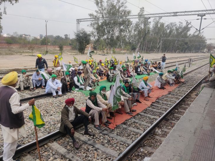 Jagraon Demonstration of farmers on railway lines; farmers movement update