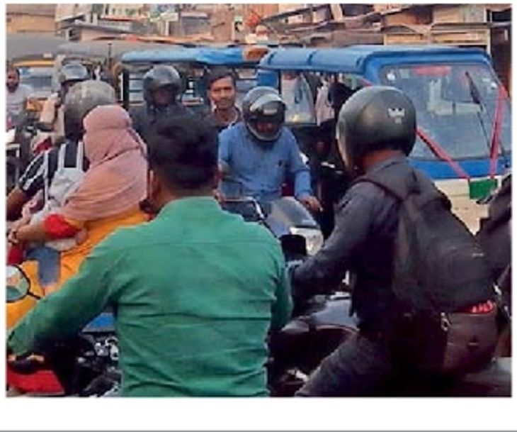 70 feet road became 12 feet at some places and 15 feet, jam for two ...