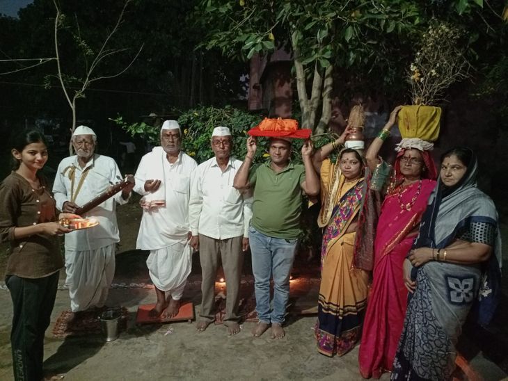 -Pandit Dilip Sathe said, Havan and Yagya not only purify the ...