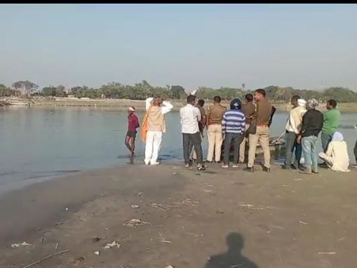 Case of girl jumping from Darauli Pipa bridge | दरौली पीपा पुल से युवती ...