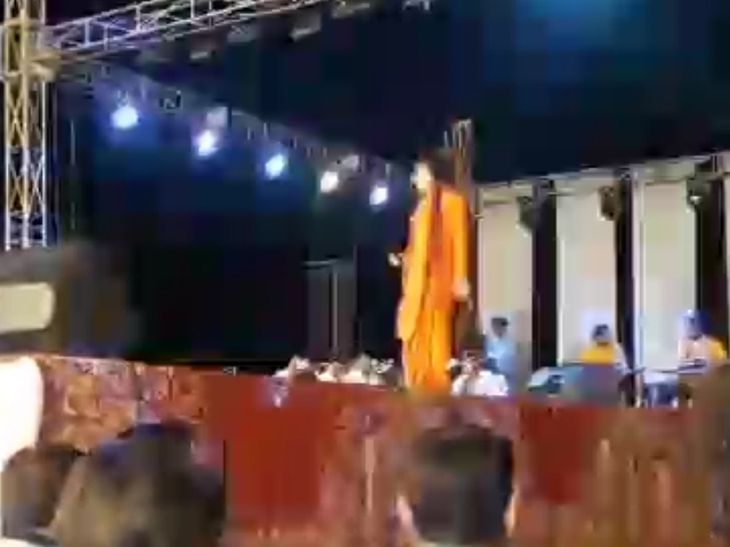 Singer Shahnaz Akhtar performed