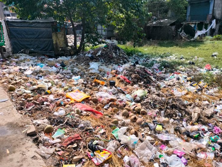 Garbage piles up at intersections in Hisua, the health and appearance ...