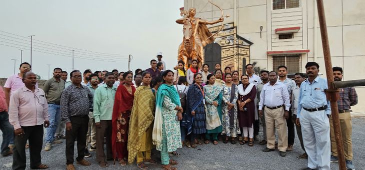Lata Usendi unveiled the statue of brave woman Pramila Devi Nag ...