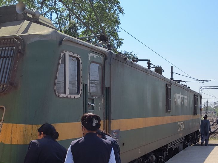 Train number of Holi special train Danapur-Rani Kamlapati changed ...