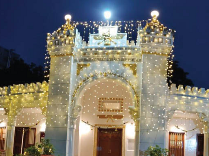 Zoroastrianism, the world's oldest monotheistic religion, called Parsi ...