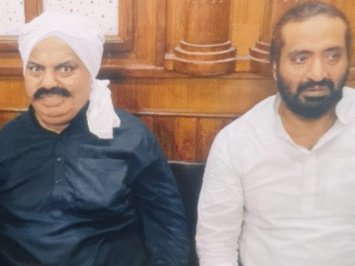 prayagraj,allahabad,Warrant issued against Atiq's close aide Asif ...
