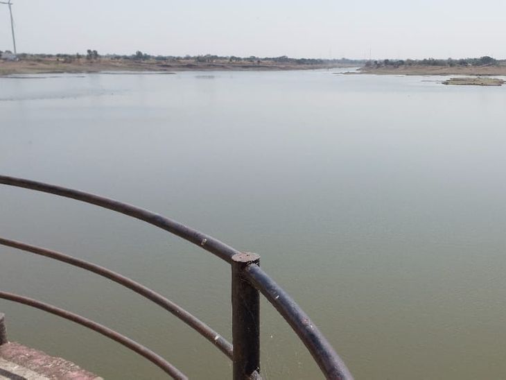 The city will get plenty of water in Badnawar during summer. | बदनावर ...