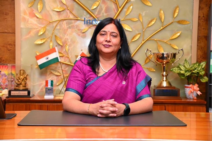 Rashmi Govil takes over as Director of Indian Oil | रश्मि गोविल ने ...