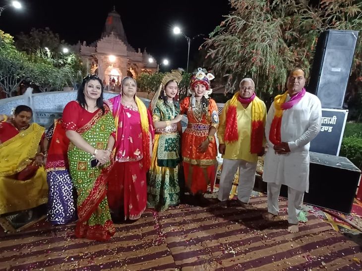 Phagotsav in Radha Krishna temple of Ramganjmandi | रामगंजमंडी के राधा ...