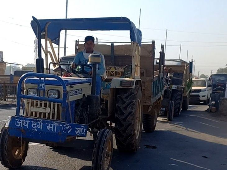 Police strict against mining mafia, 3 tractor-trolley seized. Raids ...