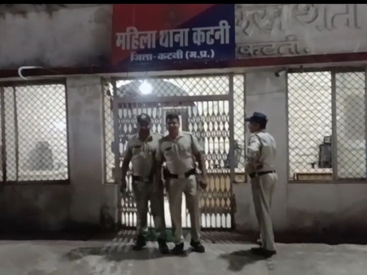 Raid in spa center on suspicion of prostitution | देह व्यापार के संदेह ...